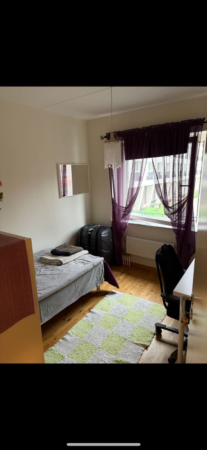 Gångavstånd Till Centrum, Rum Bakom Akademiska. - Uppsala