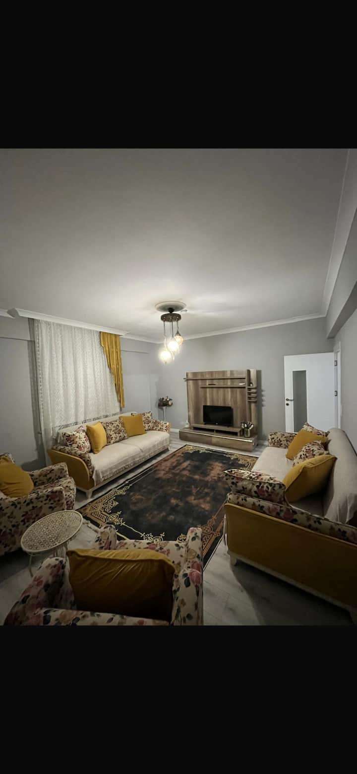 Kalkınma Mahallesinde Sıcak Aile Ortamı - Kavala