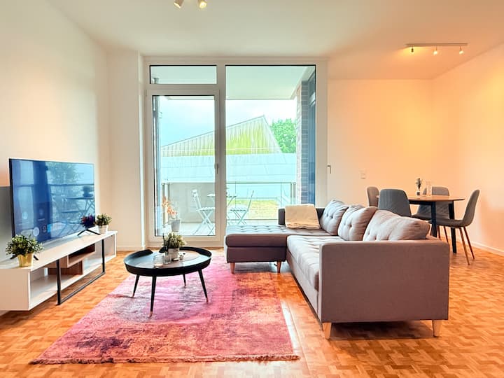 New 3-room Apt. 2xbalconies & Garage, By The River - Hamburg