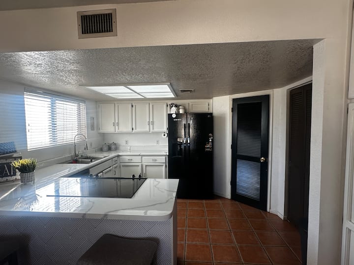 3:10 To Townhome Yuma - Utilities Billed Separate - Yuma, AZ