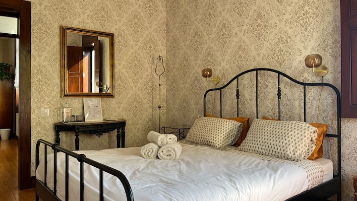 Suite Amantes Private Balcony Boutique Guesthouse - Porto, Portugal