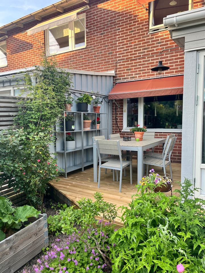 Nära Göteborg  Lugnt Och Familjevänligt - Lerum