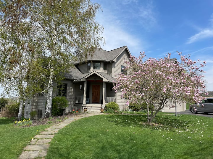 Lake View Home-ithaca - Ithaca, NY