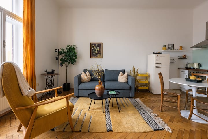 Historic City Center Boutique Apartment + Parking - Graz