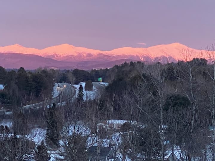 Steel Cabin • Mt. Views • Privacy • Near Downtown - Bethlehem, NH
