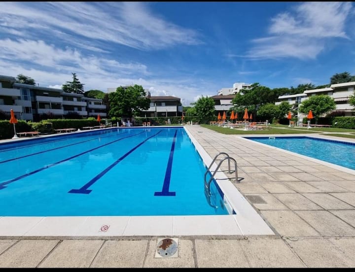 Blancohouse - Appartamento Con Piscina Sul Parco - Riccione