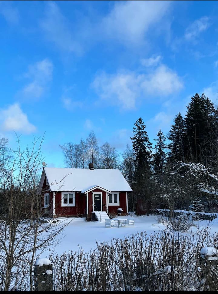 Comfy Little Red House In Skåne - Skåne län