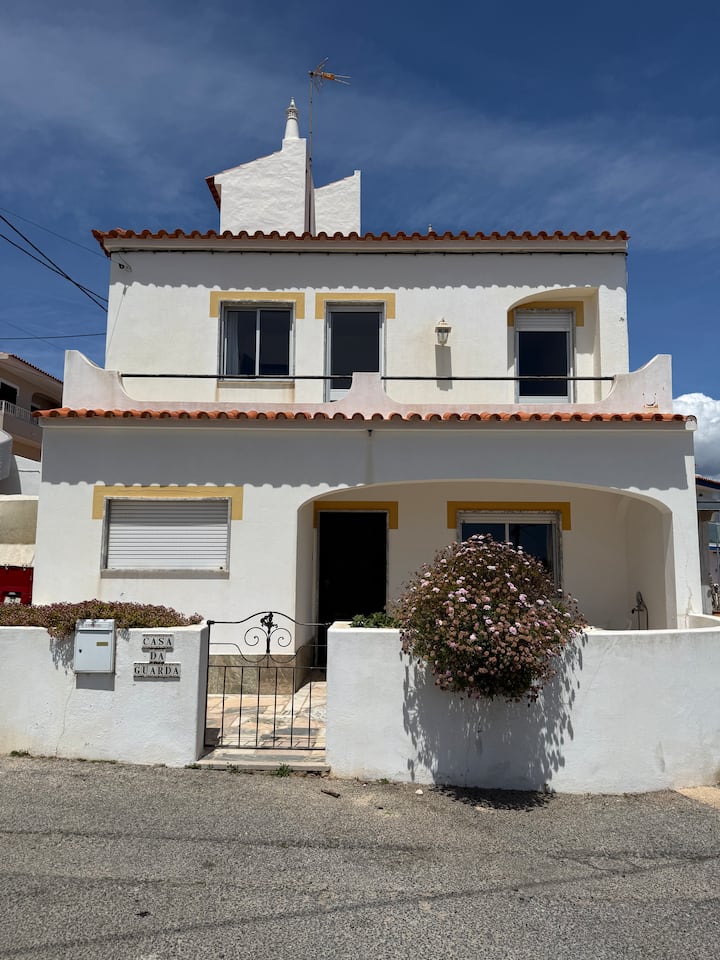 Oceanfront House In Benagil - Faro District