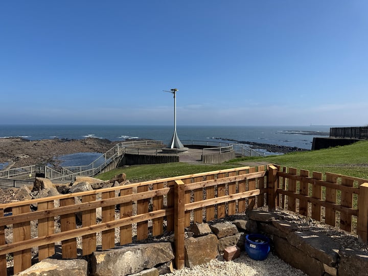 Cliff Haven, Cullercoats. Sea View Townhouse - South Shields