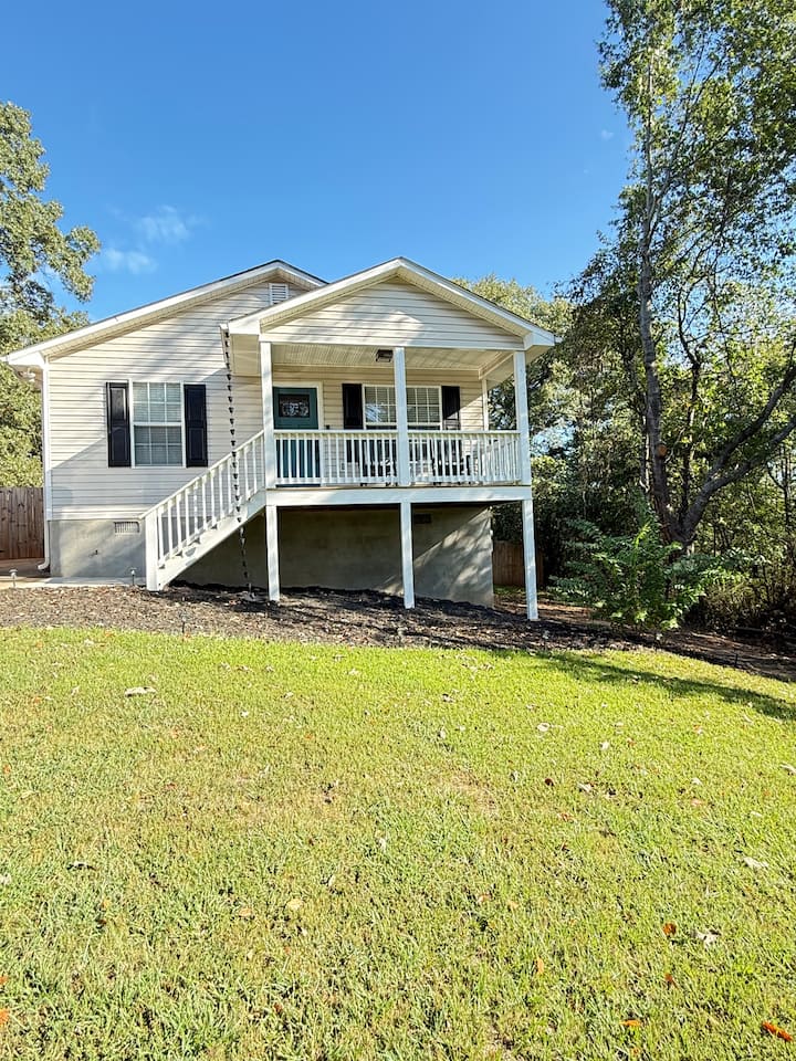 Modern Family Friendly Home-lakepoint 1 Mile - Cartersville, GA