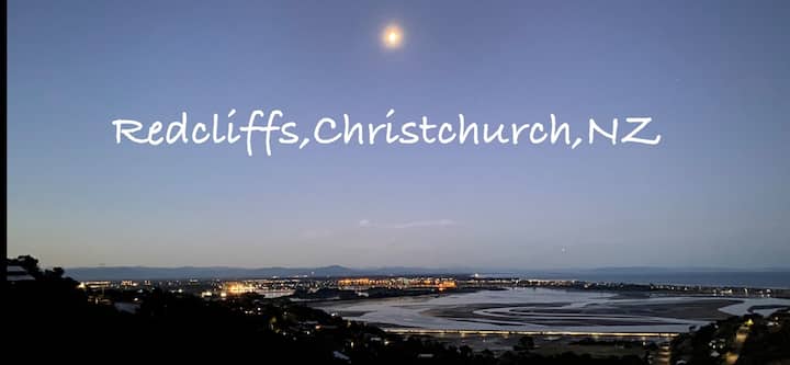 Stunning Sea, City & Mountains View 2 Bedroom Home - West Coast