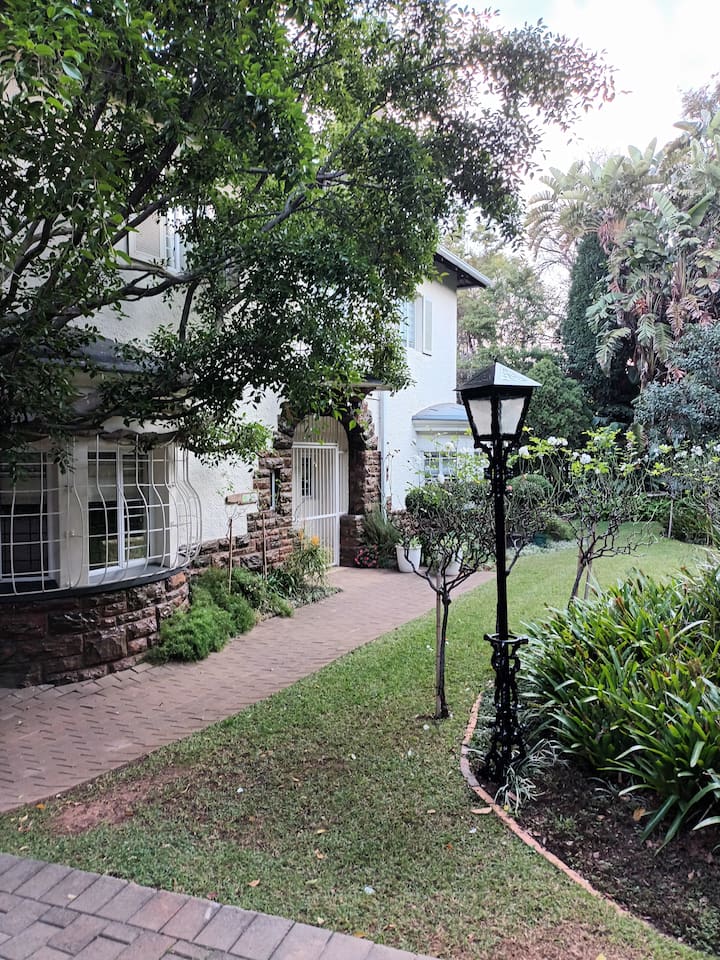 Ca Ira Wellness Retreat And Guesthouse Rest+ Reju - Pretoria, South Africa