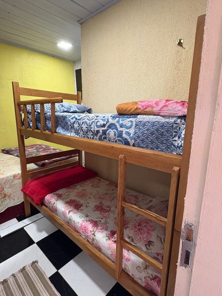 Casa Com Apartamento Bem Localizado - Manaus