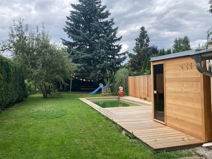 Apartmán V Centru S Jezírkem A Saunou Na  Zahradě! - České Budějovice