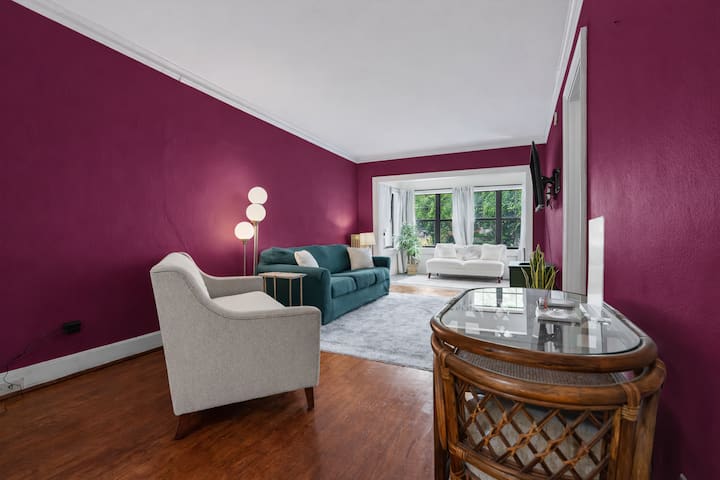 Trendy 2 Bedroom On Plaza - Kansas City, MO