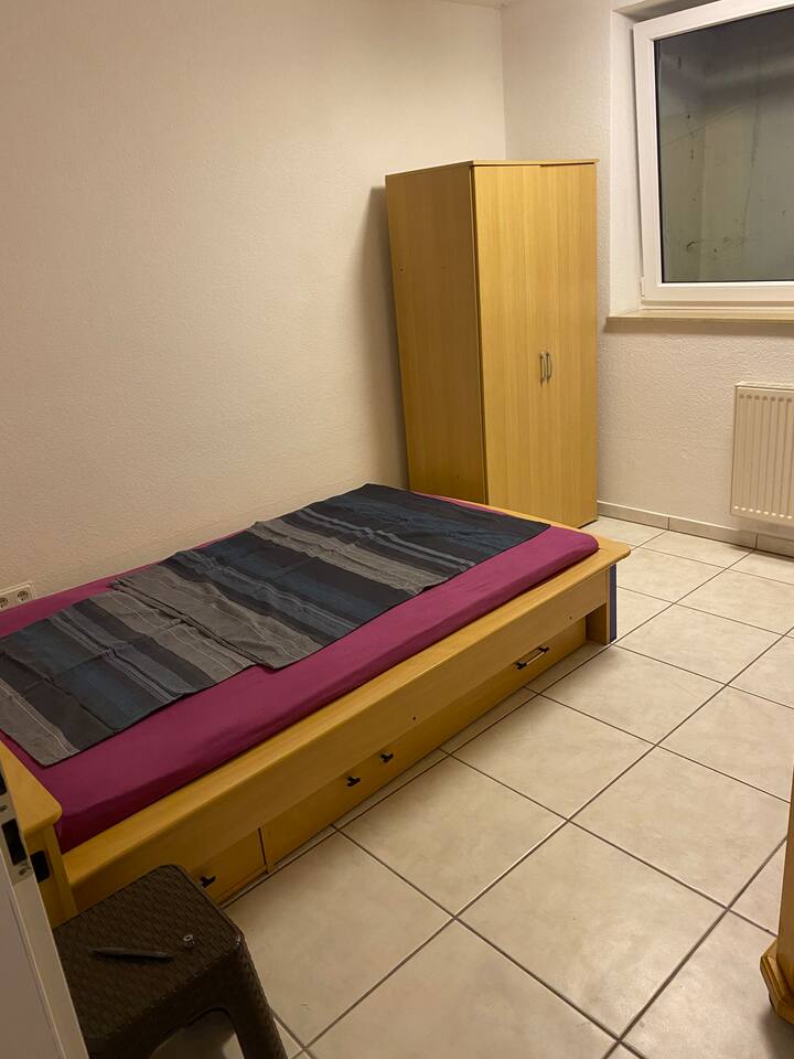 Citynahes Einzelzimmer Mit Wc Für Kurzaufenthalte - Dortmund