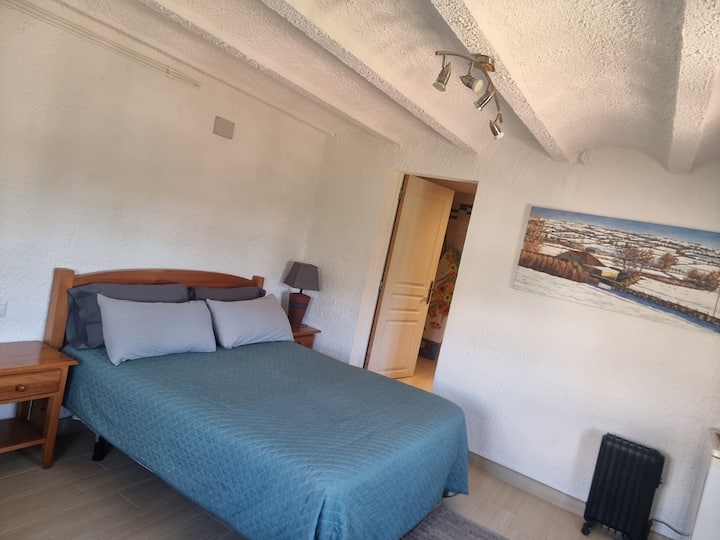 Bonita Habitacion - Begur