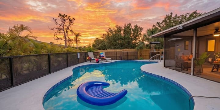 Pvt Pool, Game Room, 6 Min To Beach, Boat Parking - Manasota Key, FL