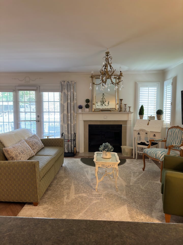 Casino, Spa, Golf,pool, Private Villa, King Bed - Norwich, CT