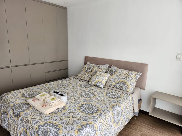 Suite Por Estrenar De Lujo (3b) Parque De La Madre - Cuenca