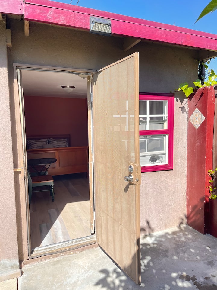 Bellflower Detached Guest Room - Bellflower, CA