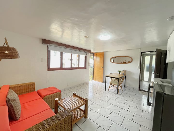 Deluxe Suite With Bathtub | Garden Patio & Kitchen - Puerto Galera