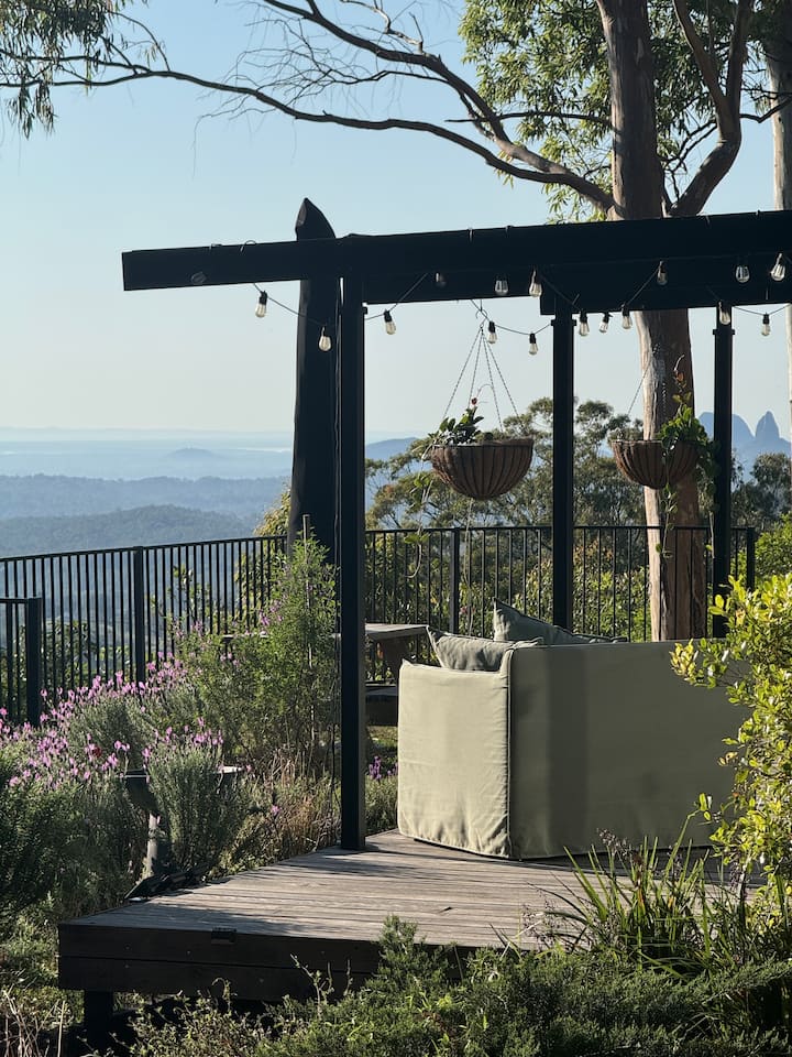 Architect's Cabin With Outdoor Bath - Queensland