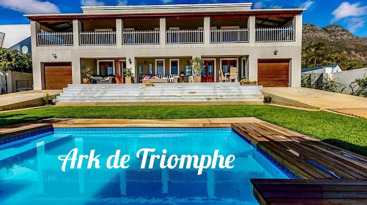 Three-bedroom Holiday Home - 