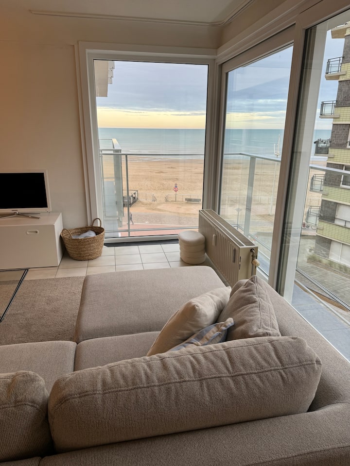 Appt • Zeezicht • Strandcabine • Zwembad - De Panne