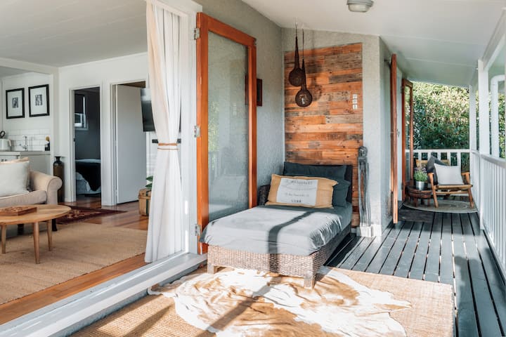 Immaculate Character Cottage | Pet-friendly Taupō - Taupō