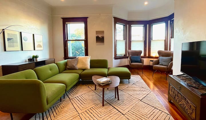 Spacious 1907 Edwardian 2br Flat In Mission - San Francisco, CA