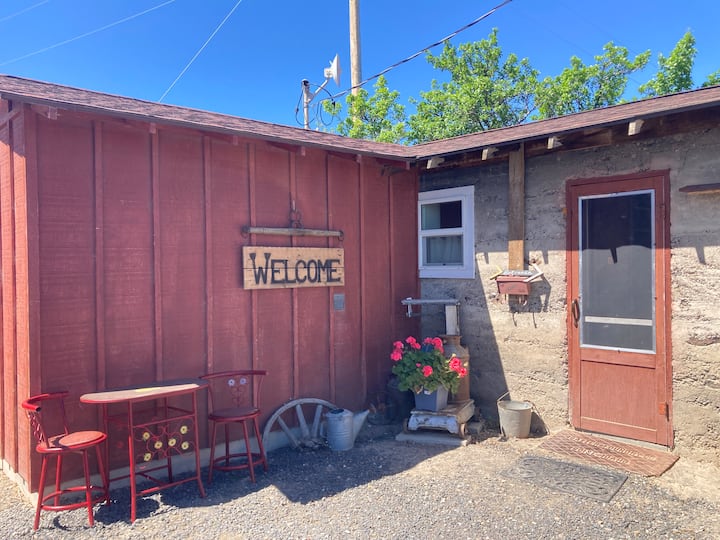 The Country Cottage - Idaho
