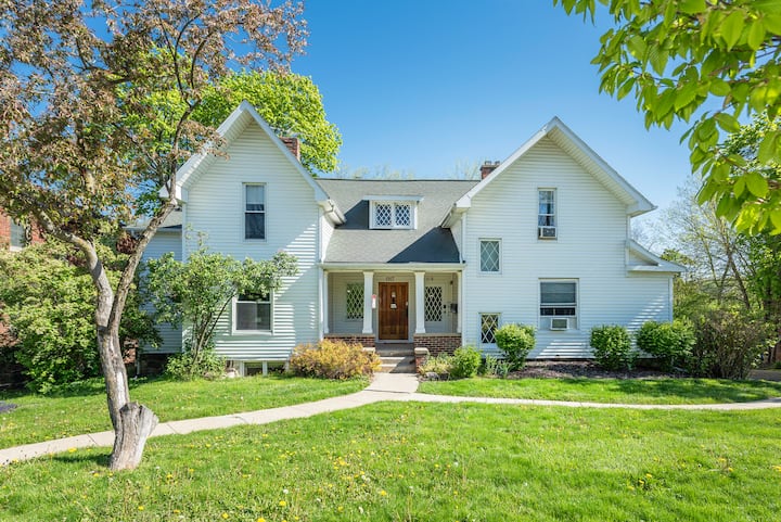 Pet Friendly 1bdrm Campus/south/arb!(low Ceilings) - Ann Arbor, MI