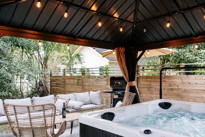 Savannah Retreat | Private Spa | 6 Min To Dwntwn - Savannah, GA