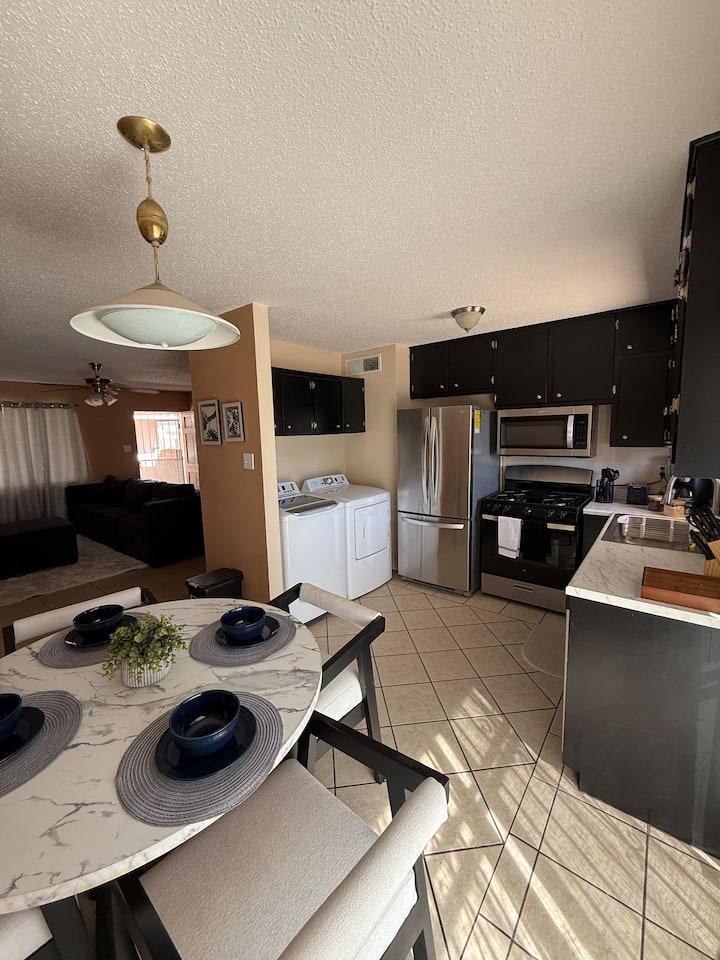 Cozy Apartment 5 Min From Airport And Near Mall. - El Paso, TX