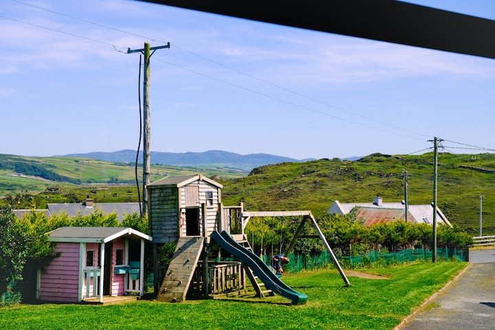 Under Gáinne 1 - Downings