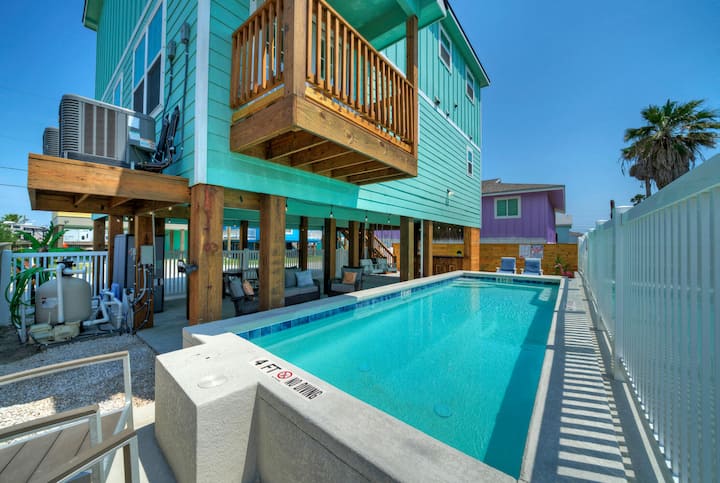 Free Golf Cart • Private Pool | 5 Mins To Beach - Port Aransas, TX