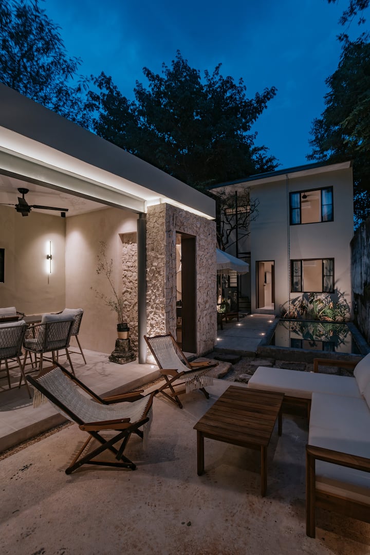 House For 10 With Pool, Steps From Paseo Montejo - Mérida