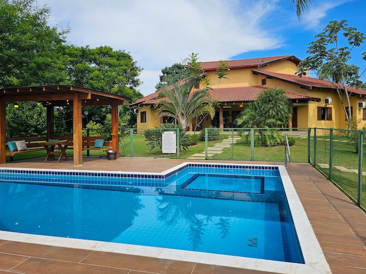 Grande Casa, Para Até 21 Pessoas, Lazer Completo - Bonito