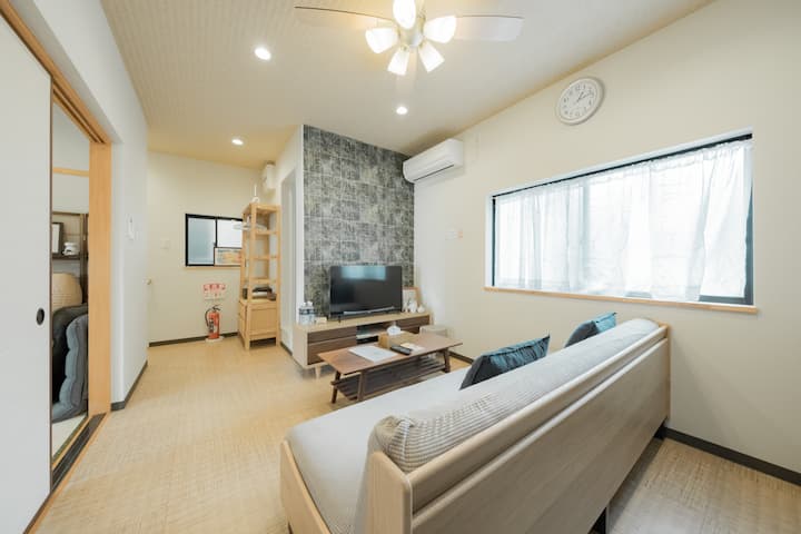 「Candy House壱号館－2」鶴橋駅徒歩７分／難波日本橋心斎橋まで7分/usj天王寺奈良直通 - Osaka