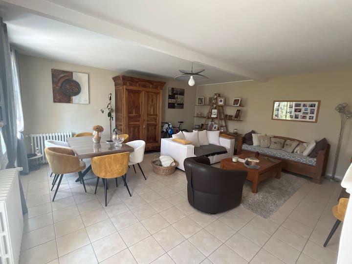 Maison à La Campagne - Saintes