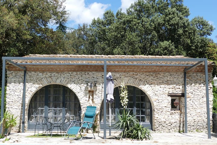 Petite Maison Indépendante - Nîmes