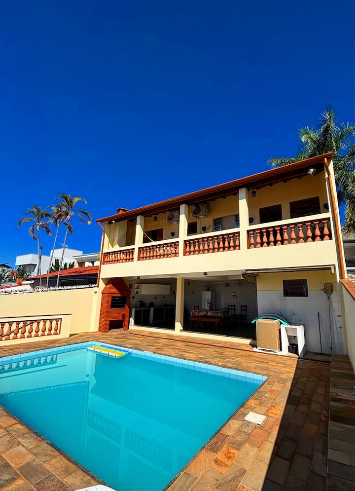 Casa No Centro Próxima Ao Thermas Water Park - Águas de São Pedro