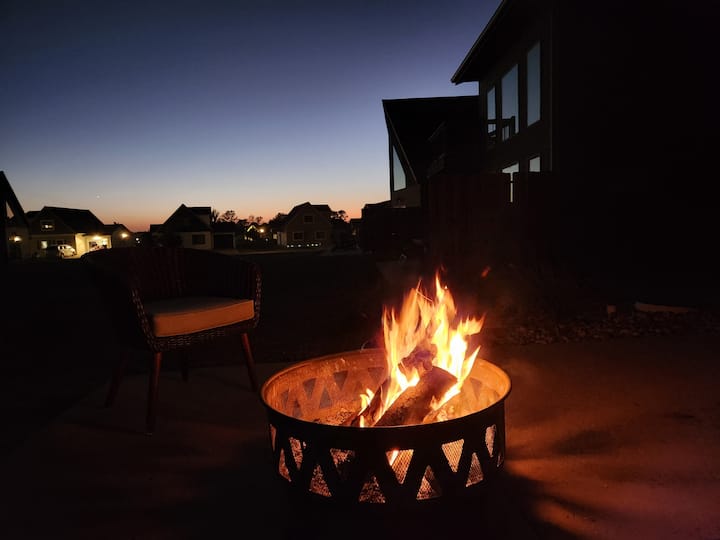Cozy Fall Getaway With Fire Pit At Lake Okoboji - Spirit Lake, IA