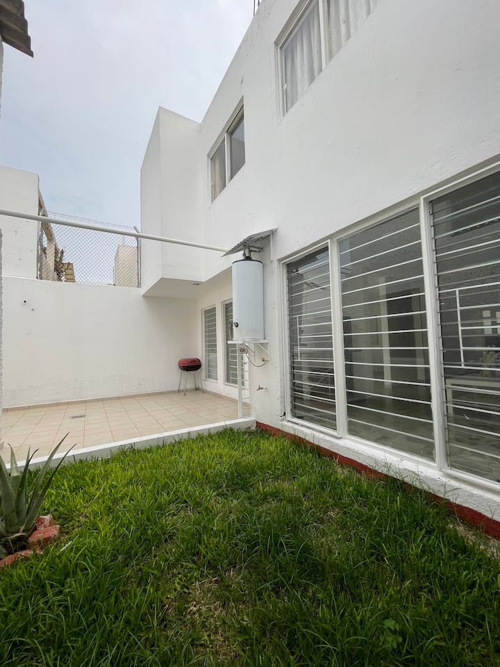 Casa Cerca De La Expo Y La Perla - Zapopan