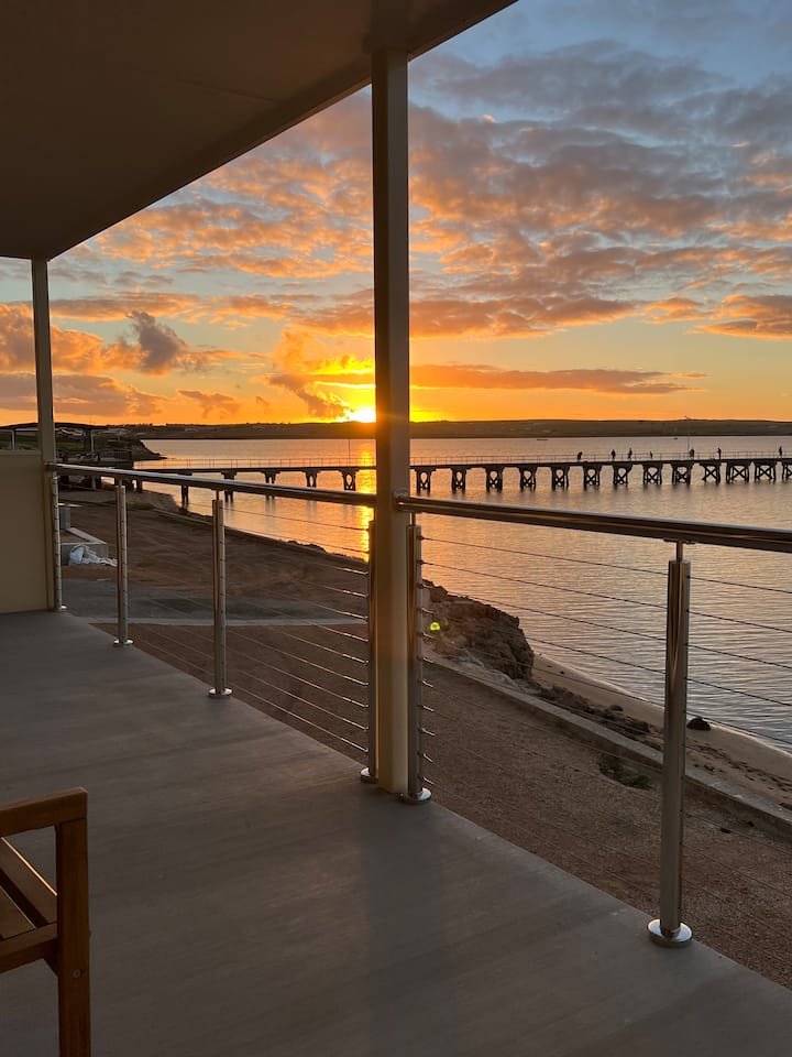 Beachside & Jetty View 5  (Harbour Master Apt) - Streaky Bay