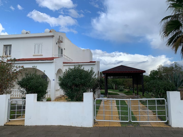 Beautiful And Quite Property, 200m From The Sea! - Nordzypern