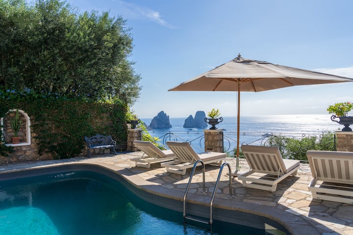 Villa Danima - Pool On The Faraglioni Rocks - Isola di Capri