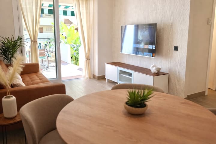 Apartamento Con Jardín En Primera Línea De Playa - Torremolinos