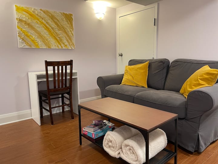 Red Brick Hideaway: 1 Bedroom Suite In Centretown - Ottawa